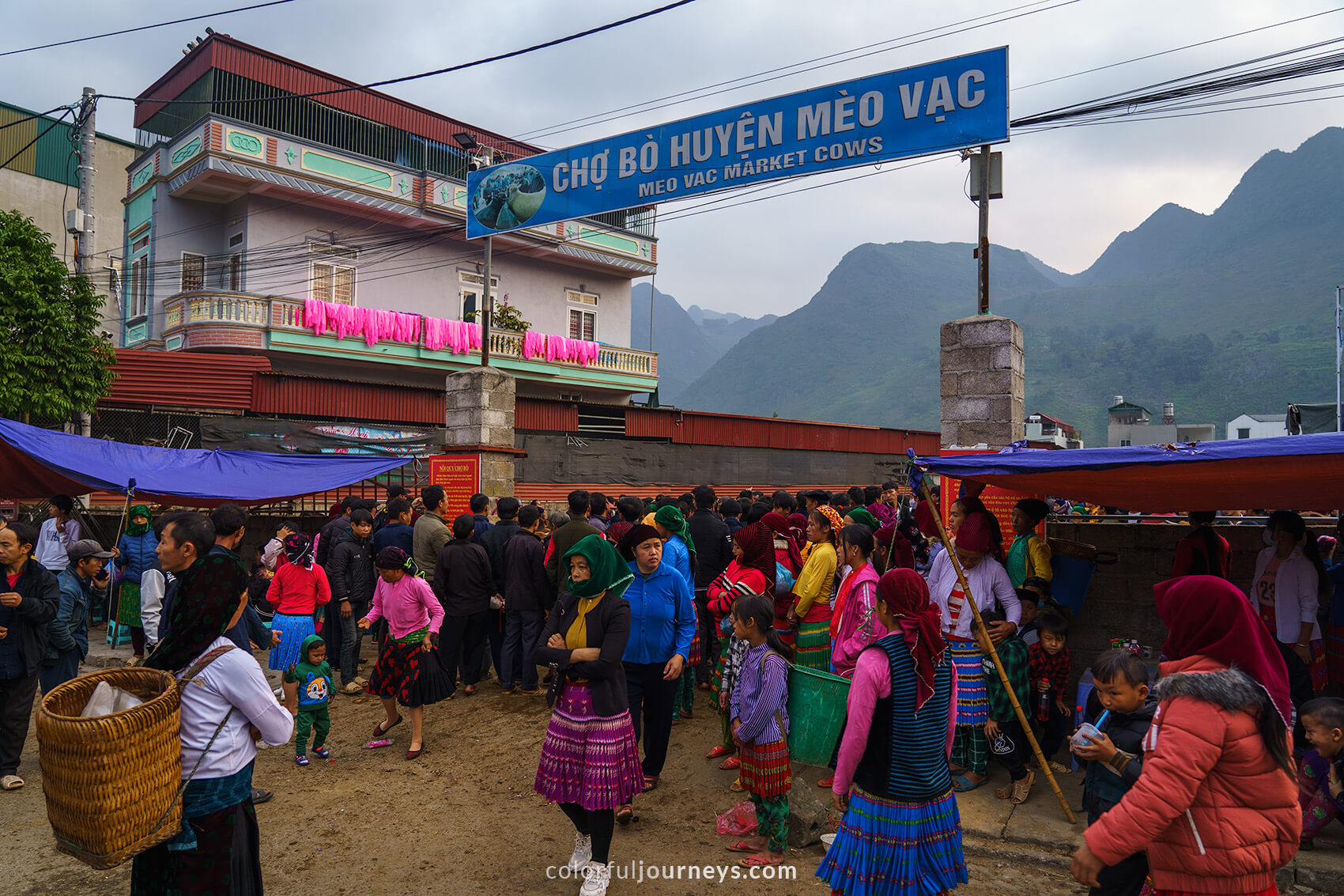 Visiting the Meo Vac Sunday Market in Ha Giang